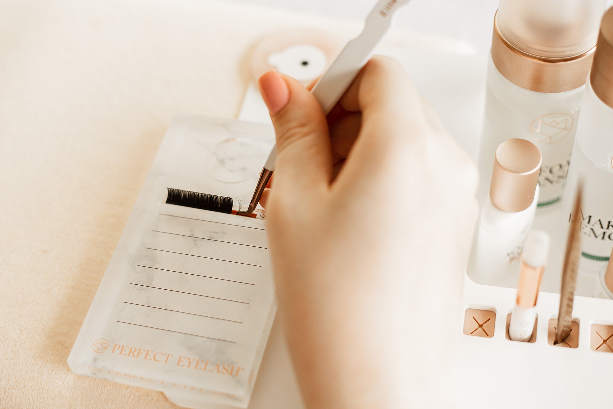 Training By Certified Eyelash & Eyebrow Stylist – PE Cosmetics Global